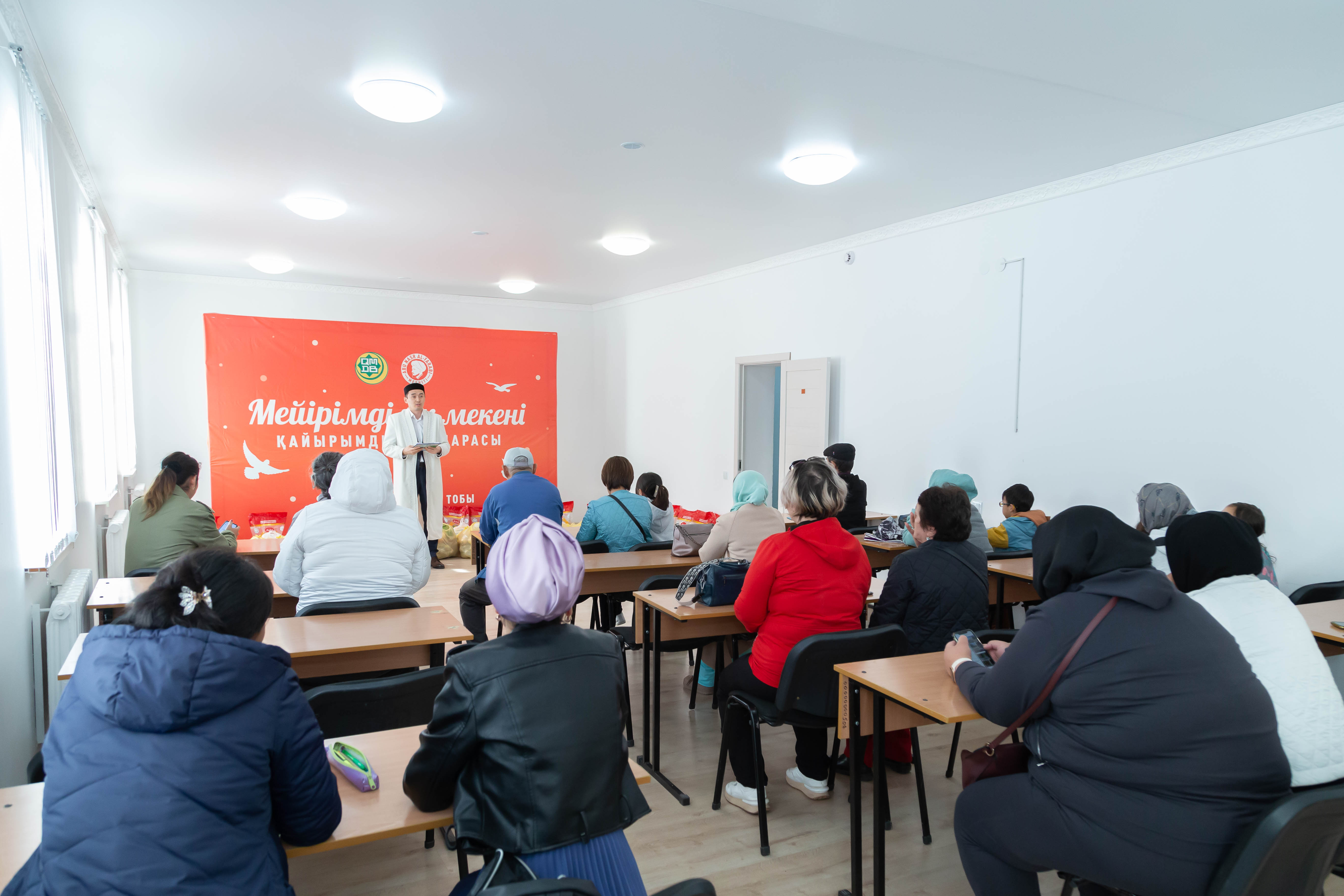 «Әл-Фараби» мешіті қайырымдылық шарасын өткізді (фото) - Ummet.kz- Үмметпен бірге!